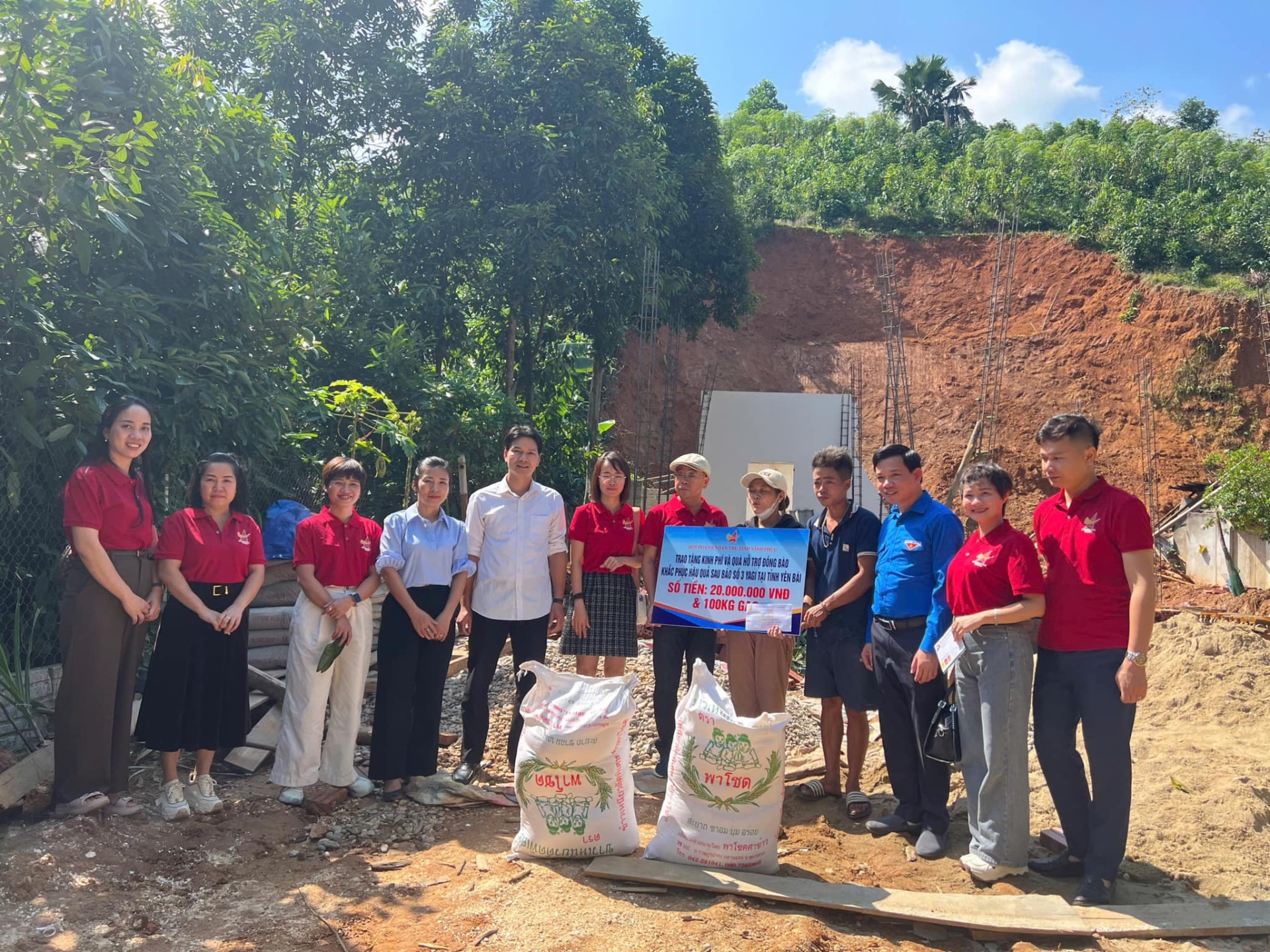 Đài Tín Chung Tay Cùng Người Dân Yên Bái Vượt Qua Khó Khăn Sau Bão Số 3